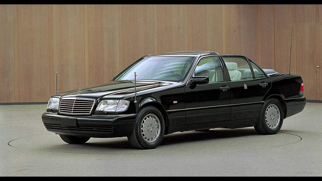 Neues Papamobil: Ein Fisker für den Papst | AUTO MOTOR UND SPORT