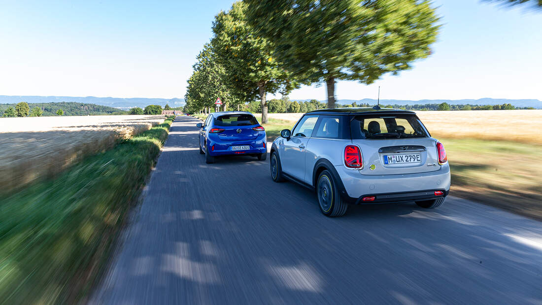 Mini Cooper SE und Opel Corsa-e im Test | AUTO MOTOR UND SPORT