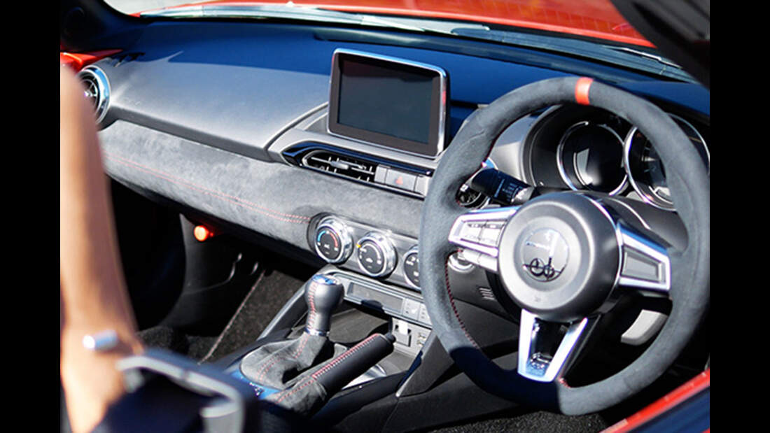 Mitsuoka Buddy: Skurril-cooler Toyota RAV4-Umbau | AUTO MOTOR UND SPORT