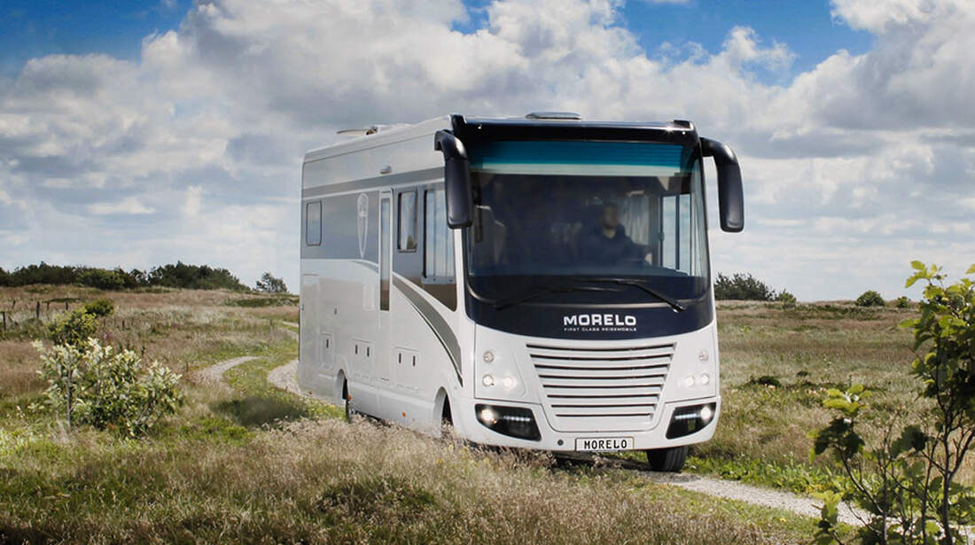 Morelo Palace 90 M Luxus-Wohnmobil:Zwei Zimmer, Küche, Bad, Räder ...