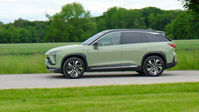 Nio EL6 aktuelle Tests & Fahrberichte - AUTO MOTOR UND SPORT