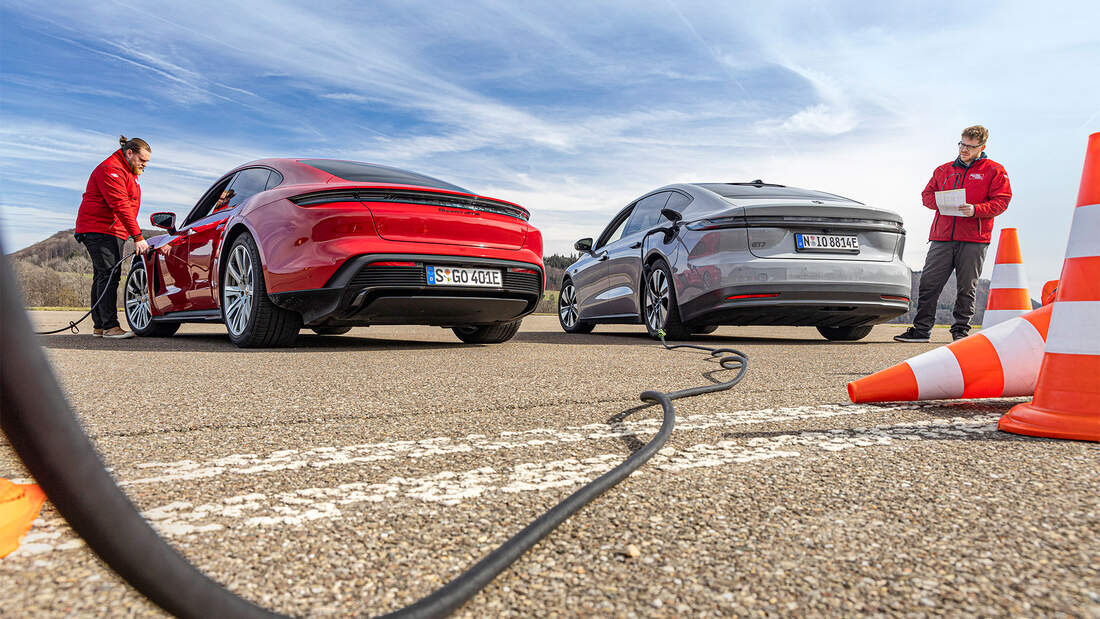 Nio ET7 gegen Porsche Taycan GTS im Test | AUTO MOTOR UND SPORT