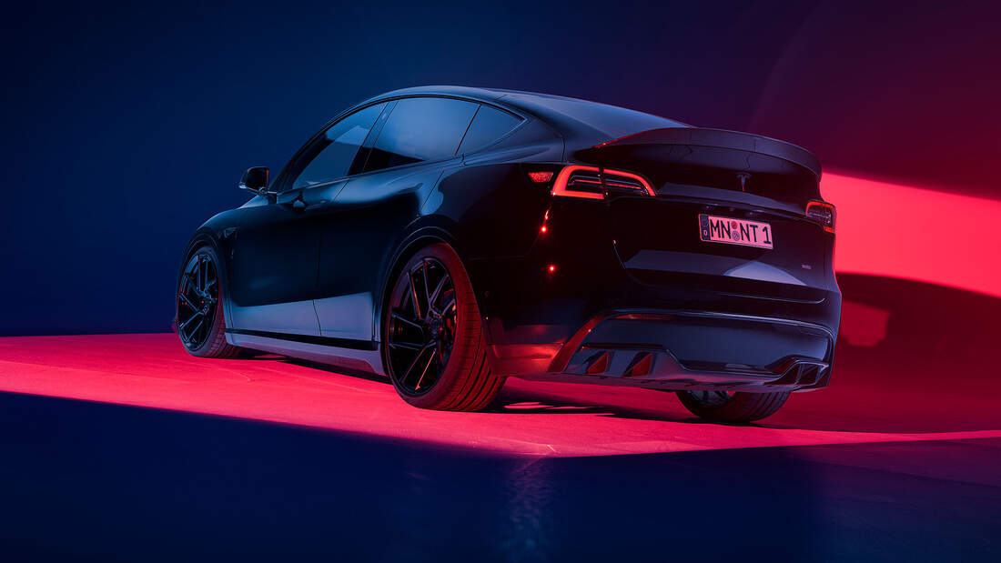 Novitec Tesla Model Y: E-SUV wird optisch schneller | AUTO MOTOR UND SPORT