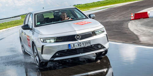 Reifen-Kauf im Netz: Online-Reifenshops im Test | AUTO MOTOR UND SPORT