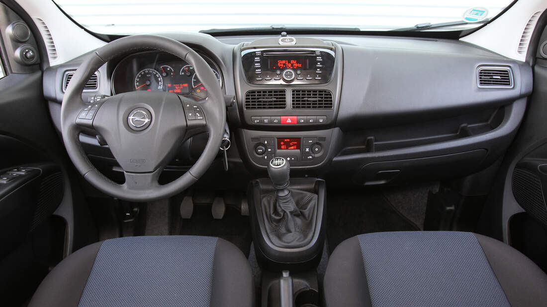 Citroen Berlingo, Opel Combo, VW Caddy: Hochdachkombis im Test - auto ...