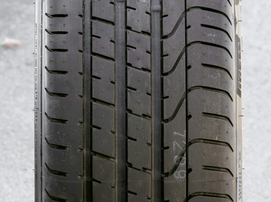 9 Sommerreifen (Größe 235/35 R19) im Test - auto motor und sport