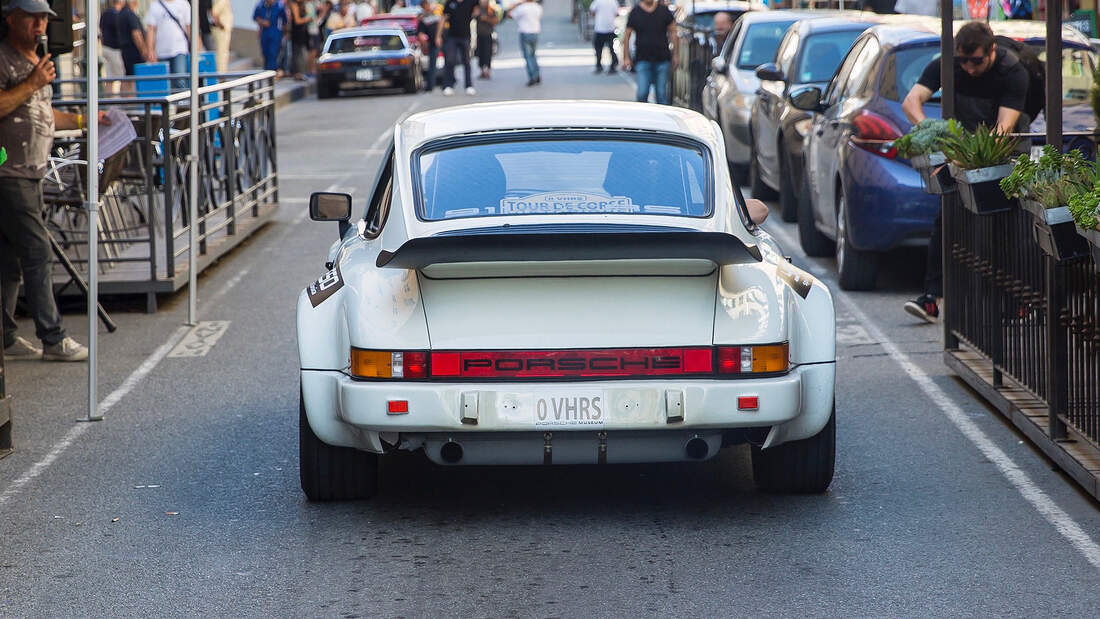 Tuthill Porsche 911 SCRS: Backdate-Umbau von 993 auf 930 Turbo | AUTO ...