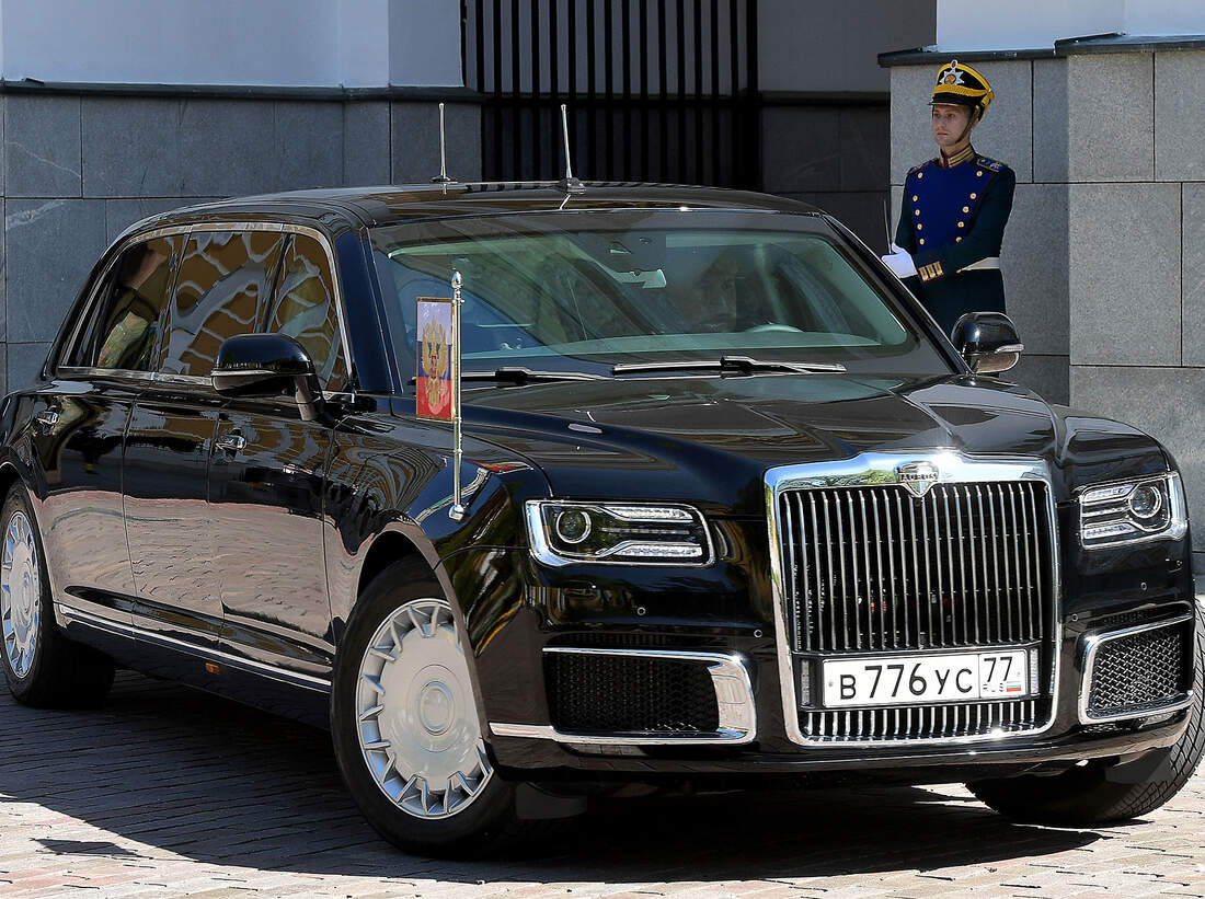 Sitzprobe im Aurus Senat: Putins luxuriöse Staatslimousine - auto motor ...