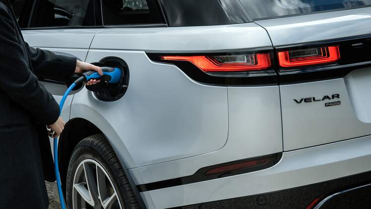 Hybrid velar store