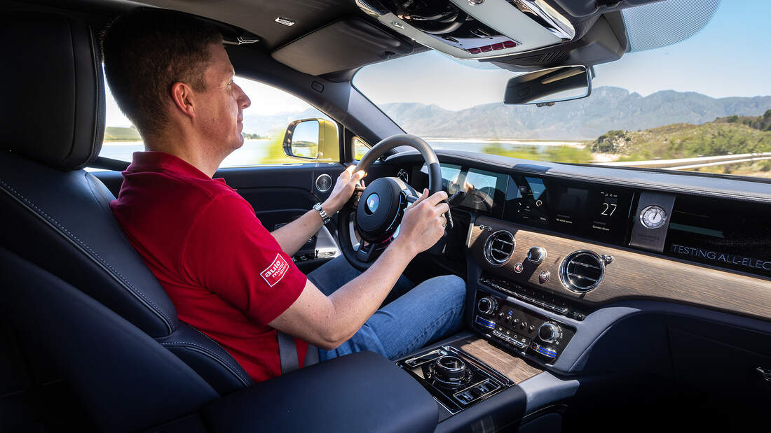 Rolls-Royce Spectre: | AUTO MOTOR UND SPORT