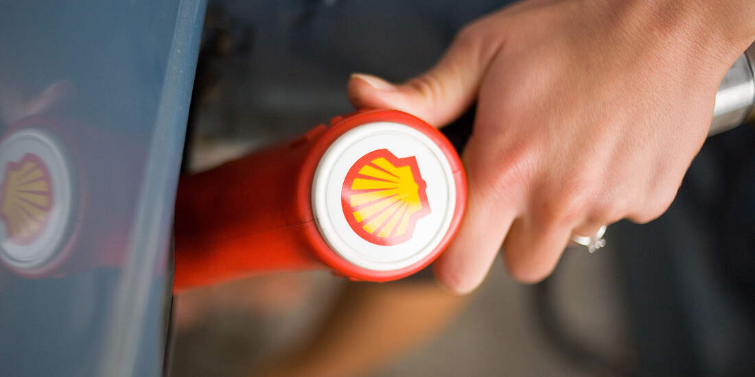 Shell setzt auf Strom: Tankstellen mit Ladestationen aufrüsten - auto ...