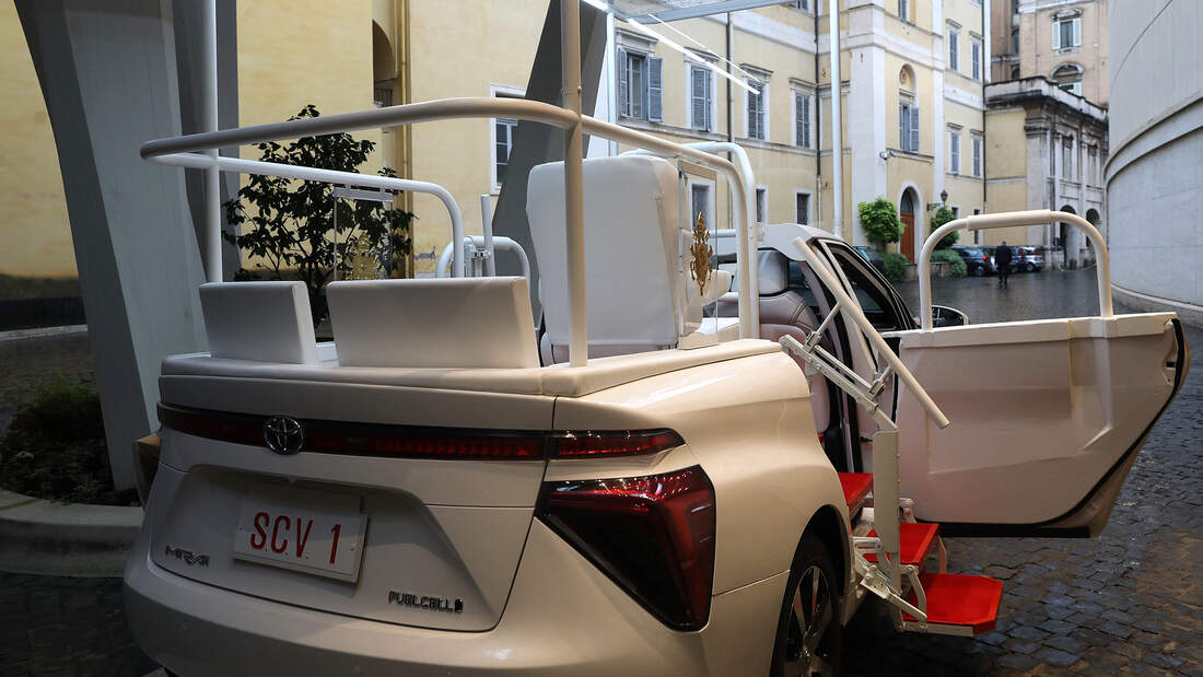 Neues Papamobil: Ein Fisker für den Papst | AUTO MOTOR UND SPORT