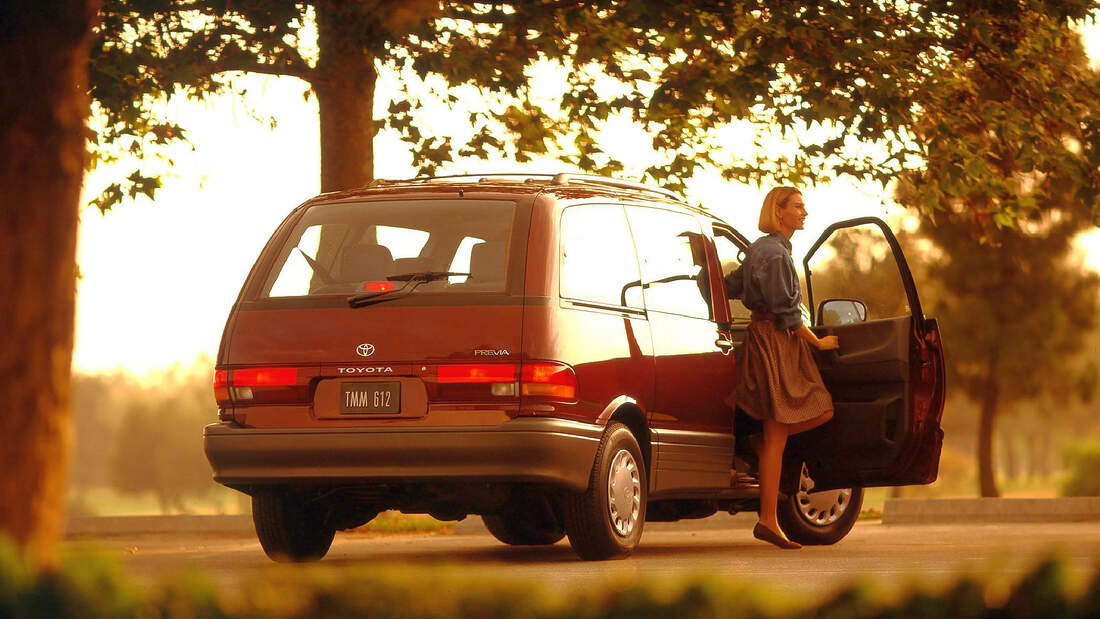 Toyota Previa: Mittelmotor-Van mit Hinterradantrieb - auto motor und sport