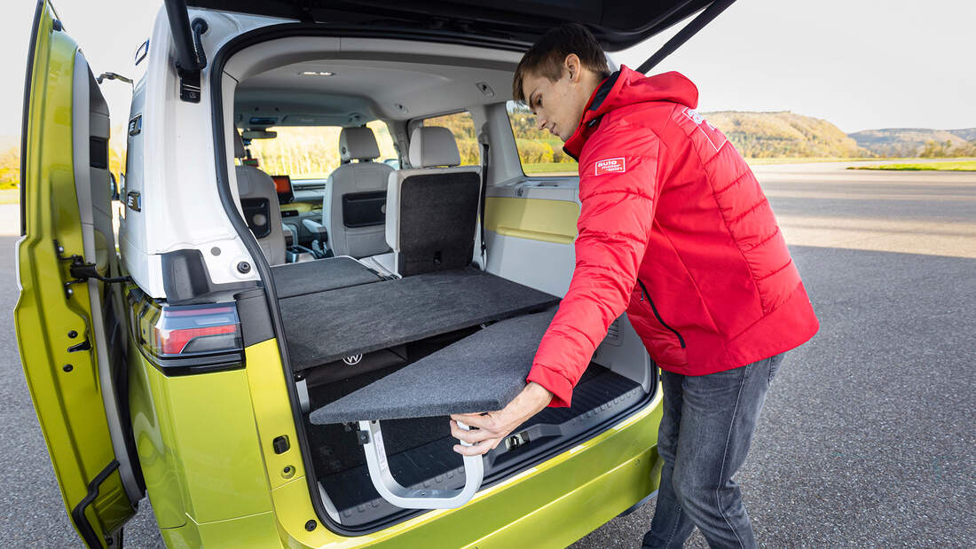 VW ID.Buzz im Test: Ist er ein echter Bus? | AUTO MOTOR UND SPORT