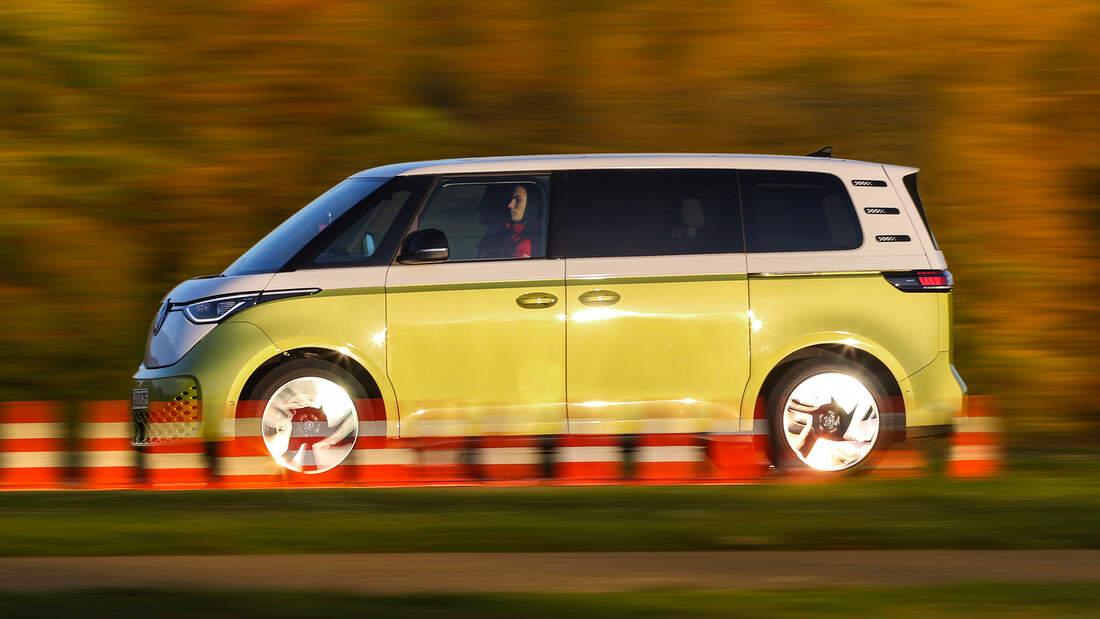 VW ID.Buzz im Test: Ist er ein echter Bus? | AUTO MOTOR UND SPORT