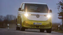 VW ID.Buzz im Test: Ist er ein echter Bus? | AUTO MOTOR UND SPORT