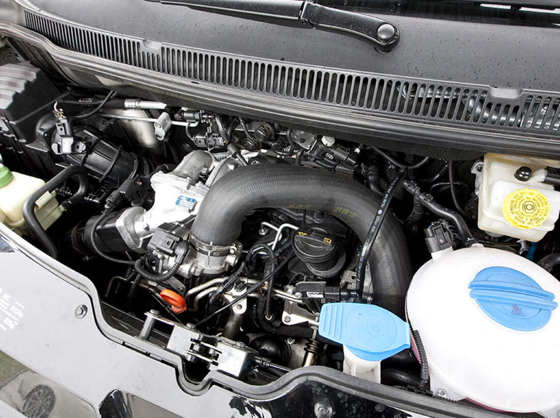 VW Multivan 2.0 BiTDI im Test - auto motor und sport