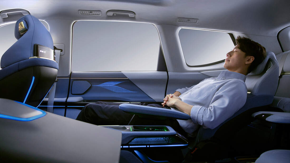 Yanfeng XiM21: Innenraum-Studie mit smarten Oberflächen | AUTO MOTOR ...