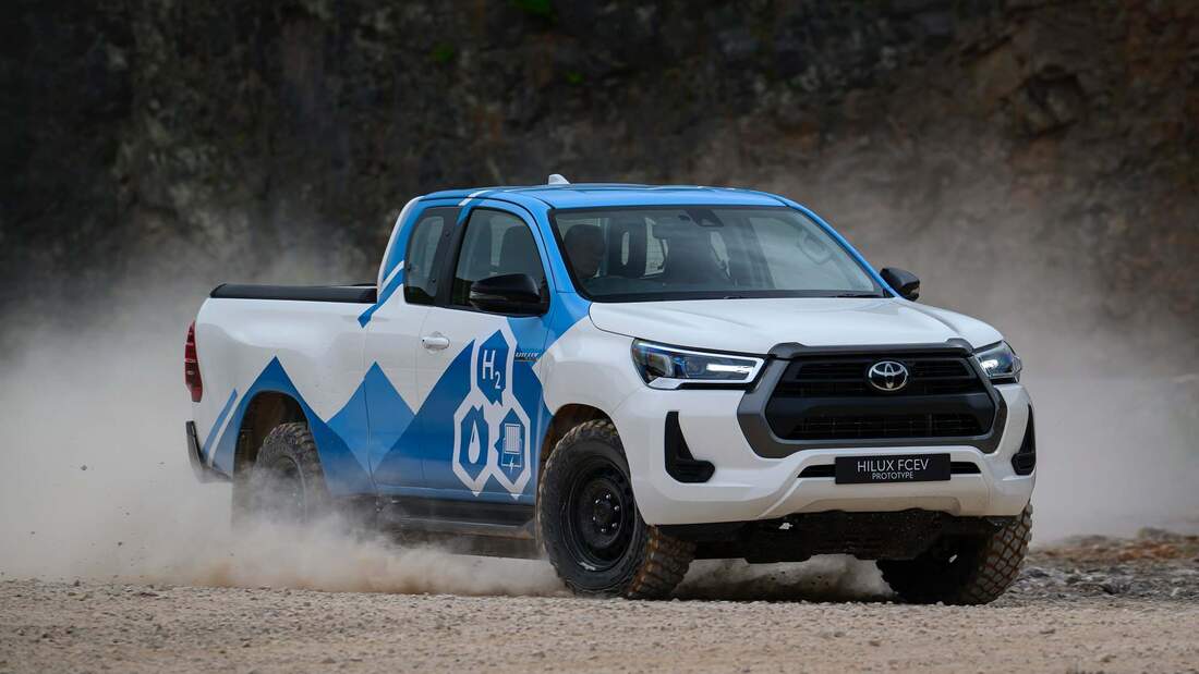 Toyota Hilux fährt mit Wasserstoff besser als mit Diesel | AUTO MOTOR UND SPORT