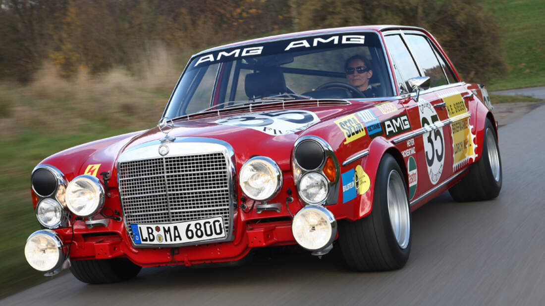 Mercedes-Benz 300 SEL AMG im Fahrbericht: Die Rote Sau von AMG | AUTO ...