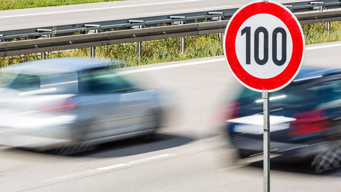 Kreuzung, Auffahrt, Schild: Wann endet ein Tempolimit? | AUTO MOTOR UND ...
