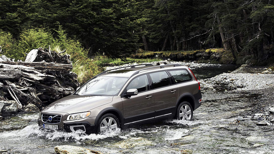Volvo XC 70 D5 AWD Kinetic im Fahrbericht: Anstrich für den SUV | AUTO ... Volvo XC 70 D5 AWD Kinetic im Fahrbericht: Anstrich für den SUV | AUTO ...