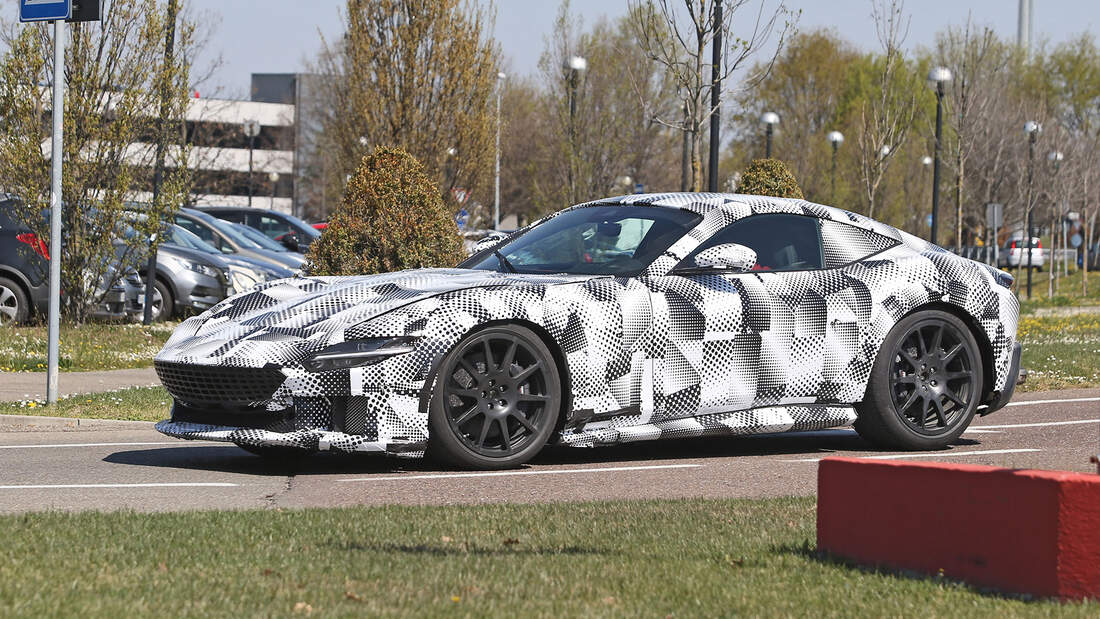 Ferrari F167 Erlkönig: 812 Superfast-Nachfolger wieder mit V12