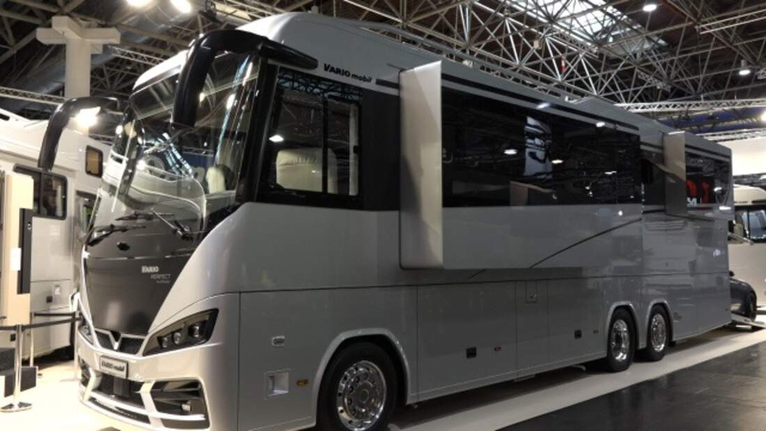 Variomobil Perfect 1200 | Luxus-Wohnmobil auf Mercedes Actros-Basis ...