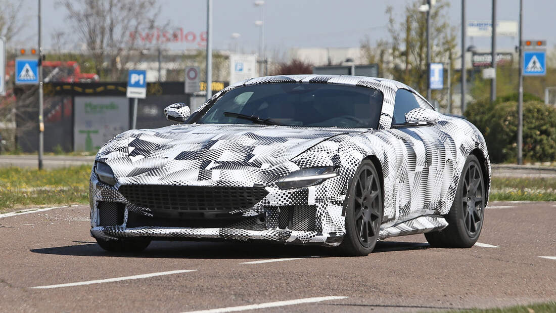 Ferrari F167 Erlkönig: 812-Nachfolger mit V12 | AUTO MOTOR UND SPORT