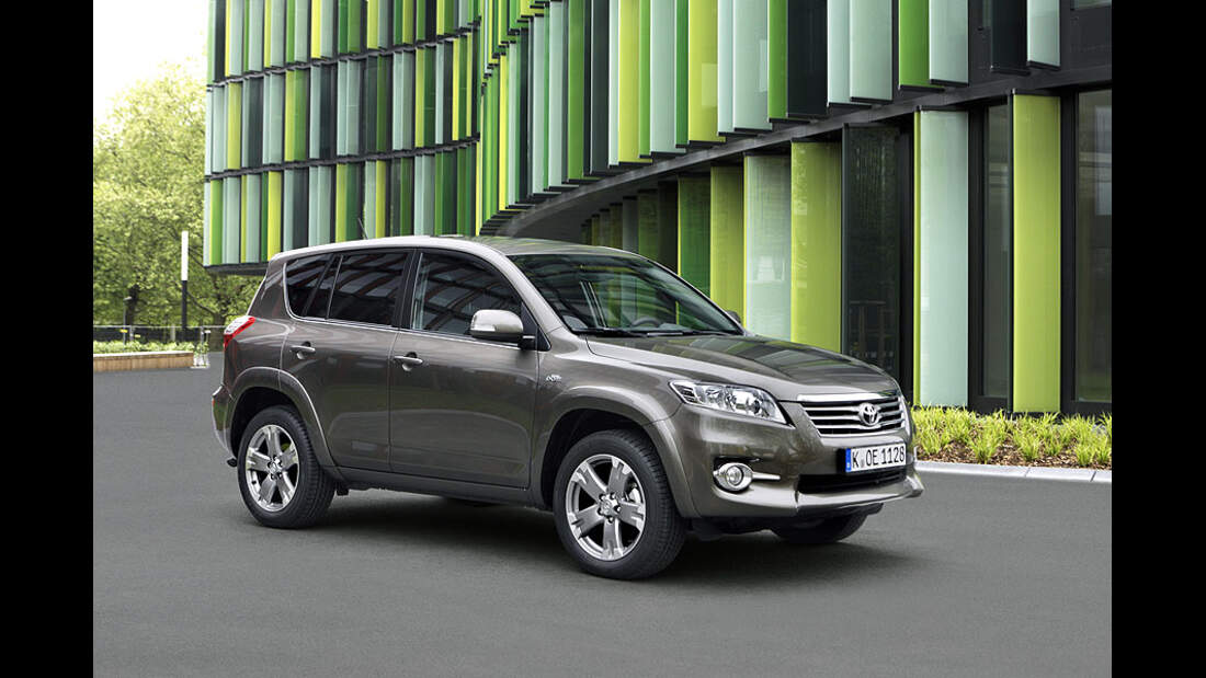 Toyota RAV4 2.2 D-4D Automatik im Test | AUTO MOTOR UND SPORT