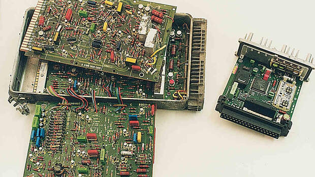 Historische Technik erklärt: Bosch D-Jetronic im VW 1600 | AUTO MOTOR ...