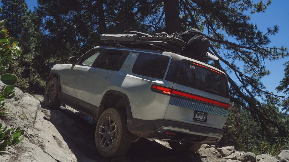 Rivian jeep store