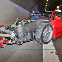 Ferrari F40-Crash: 3-Millionen-Euro-Sportwagen geschrottet | AUTO MOTOR ...