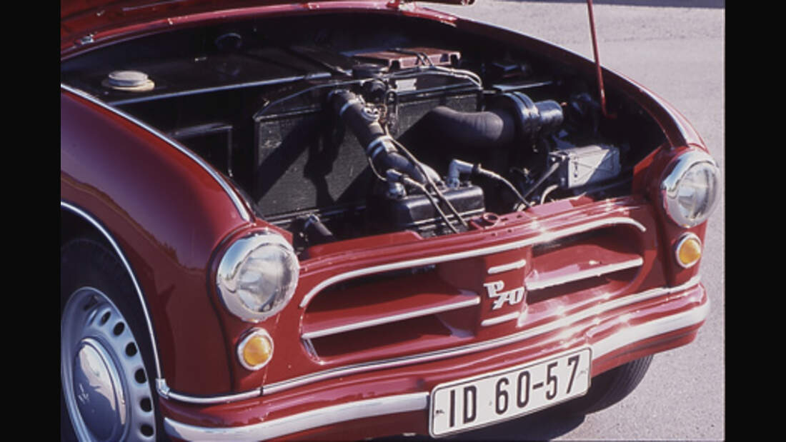 IFA P 70 Limousine im Fahrbericht: Pappe, die Erste - auto motor und sport