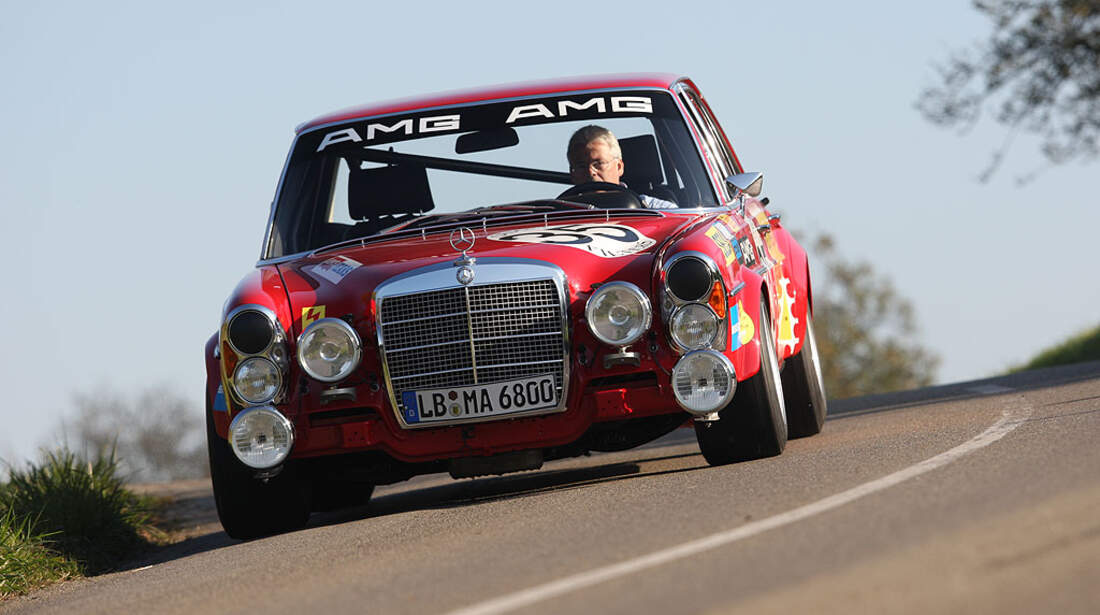 Mercedes-Benz 300 SEL AMG im Fahrbericht: Die Rote Sau von AMG - auto ...