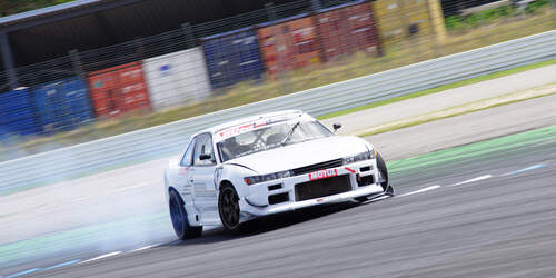 Altimaniac: Nissan Altima Driftcar von Chris Forsberg | AUTO MOTOR UND ...